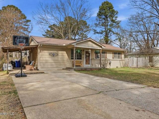 305 Lionel Rd, Pearl, MS 39208