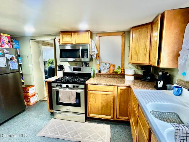 305 Mountain Road