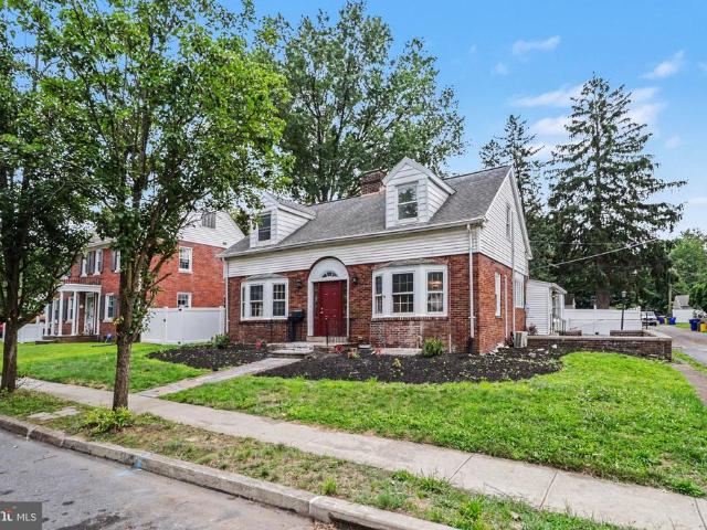305 Montrose Street