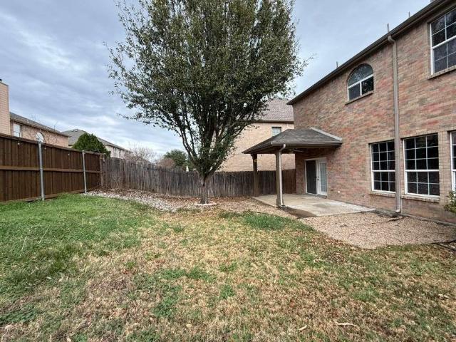 305 Moonlight Dr, Euless, TX 76039 | MLS #21251 | Compass
