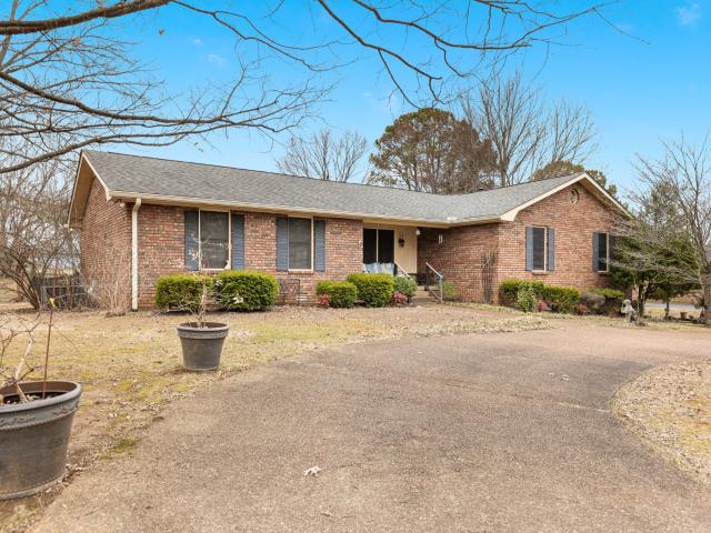 305 Mosley Dr, Springfield, TN 37172 | Compass