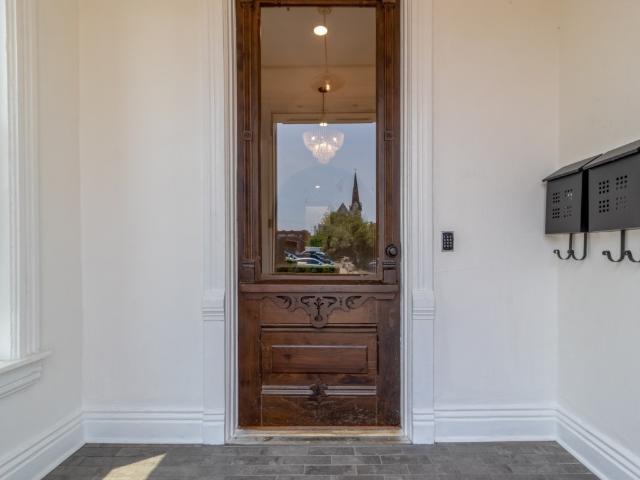 305 Main St # 1
