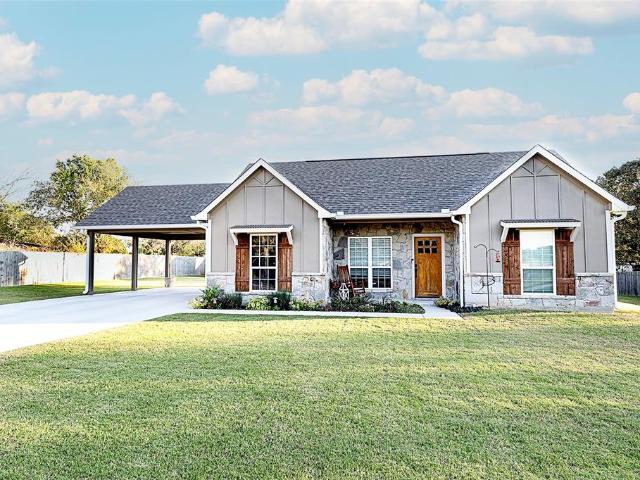 305 Main St, Nocona, TX 76255 | MLS #21073 | Compass