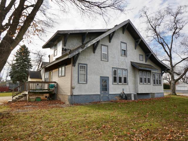 305 Main Street S