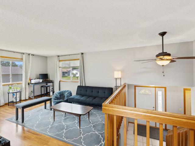 305 Mallard Dr