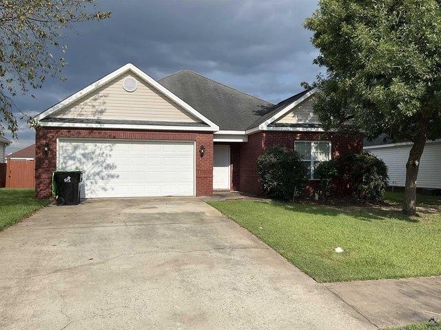 305 Manchester Ln, Byron, GA 31008