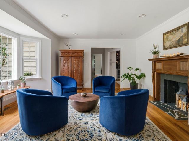 305 Maples Road