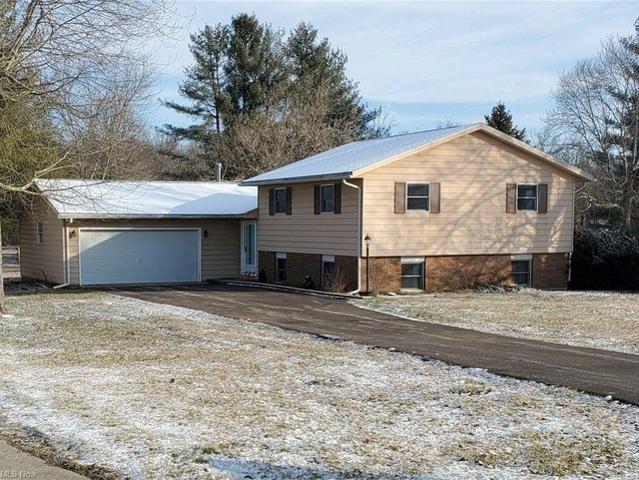305 Mel Kay Way, Zanesville, OH 43701