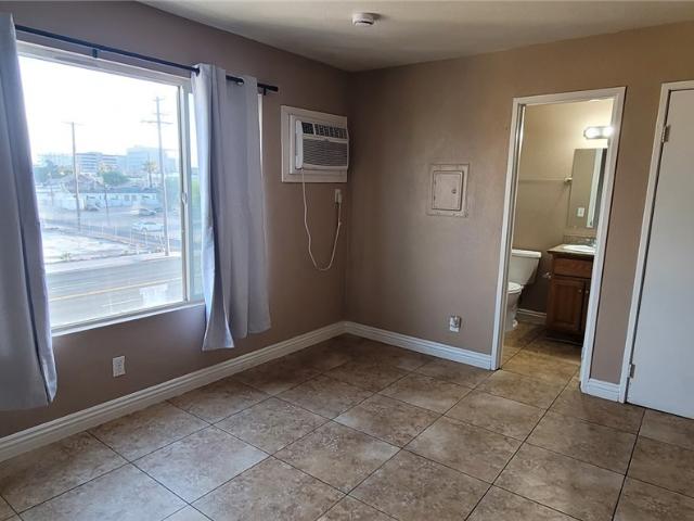 305 N 10th Street 31