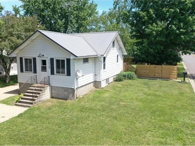 305 N Wabasha, Plainview, MN 55964