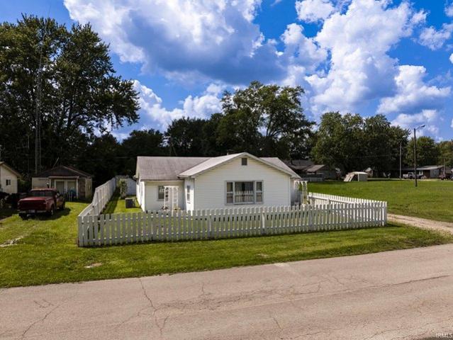305 N Waldemere Ave, Muncie, IN 47303