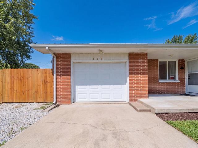 305 N Ellis Road