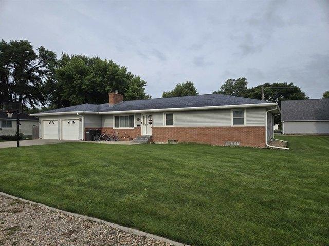 305 N Fourth Ave, Kenesaw, NE 68956