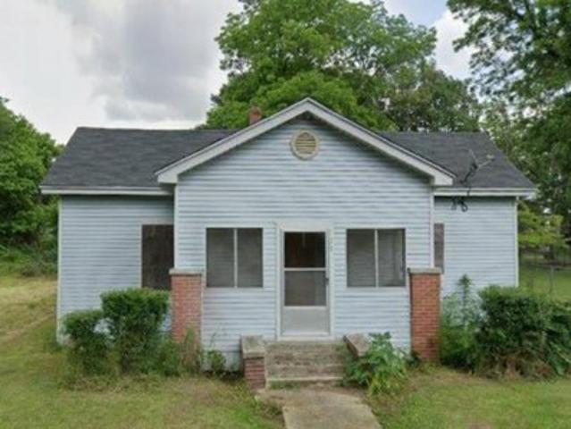 305 N School St, Dermott, AR 71638