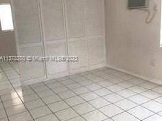 305 Navarre Ave #4, Coral Gables, FL 33134