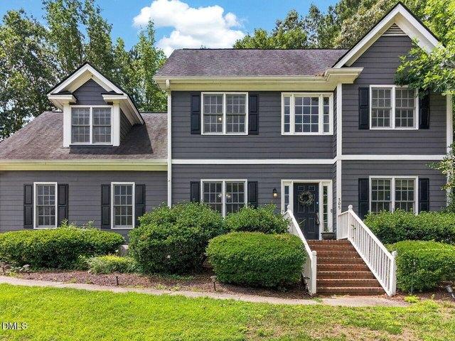 305 Neuse Ridge Dr, Clayton, NC 27527