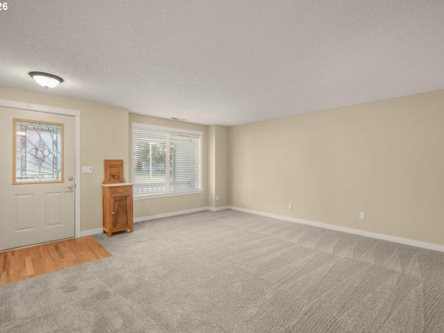 305 NE 12TH ST