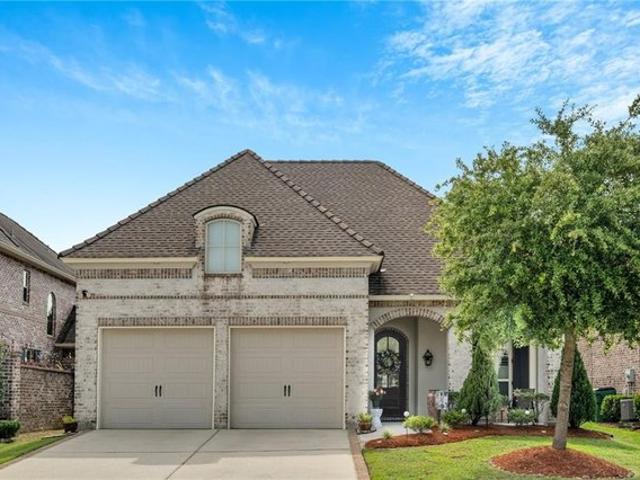 305 Nicklaus Dr, Slidell, LA 70458