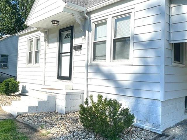 305 S 3rd Street