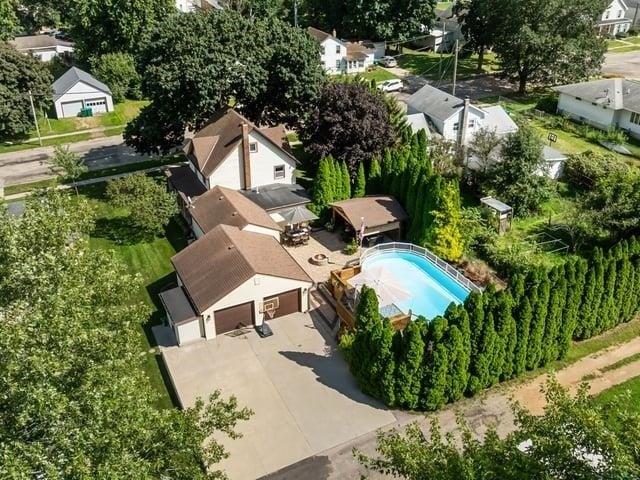 305 S Congress Ave, Polo, IL 61064
