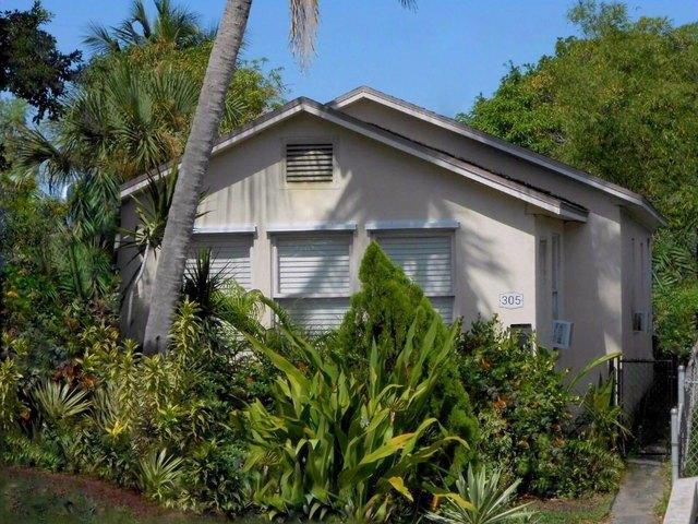 305 S F St, Lake Worth Beach, FL 33460