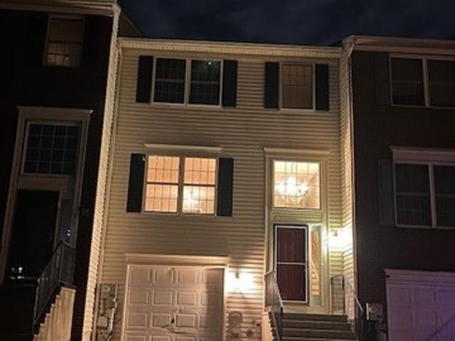 305 S Oak St Unit 1, Freemansburg, PA 18017