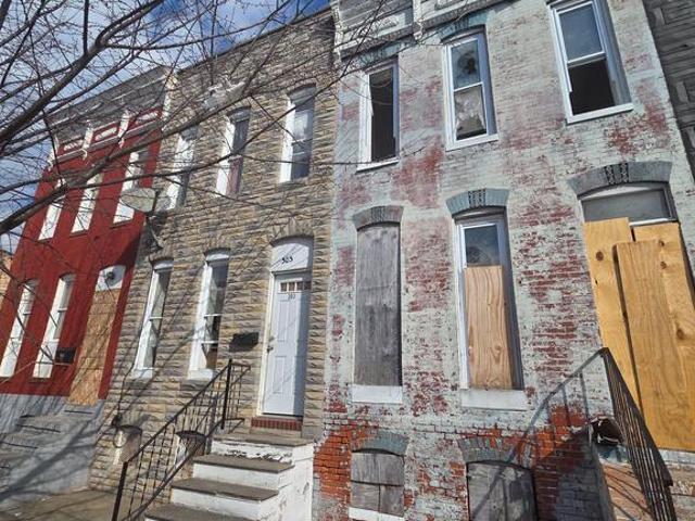 305 S Pulaski Street