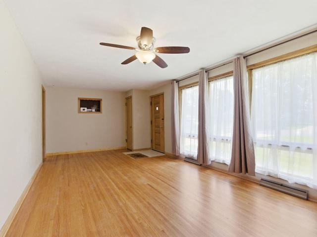 305 sondra ave