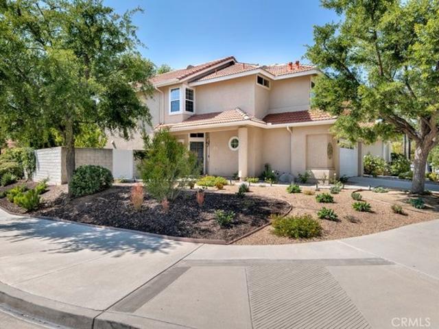 305 Saint Thomas Dr, Oak Park, CA 91377