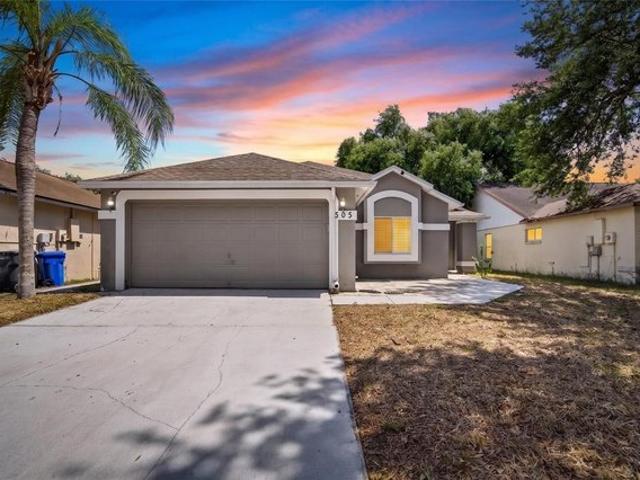 305 Sand Ridge Dr, Valrico, FL 33594