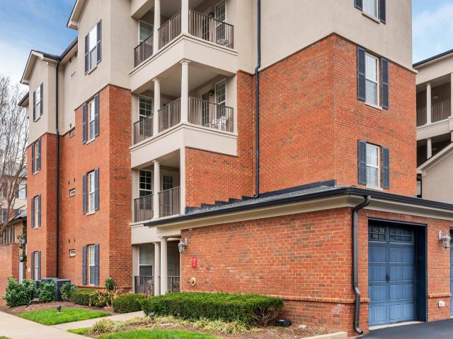 305 Seven Springs Way # 302