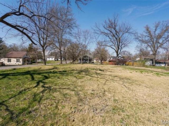 305 Shelby St, Gillespie, IL 62033
