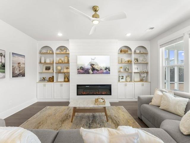 305 Sherrod Park Ln, Summerville, SC 29486