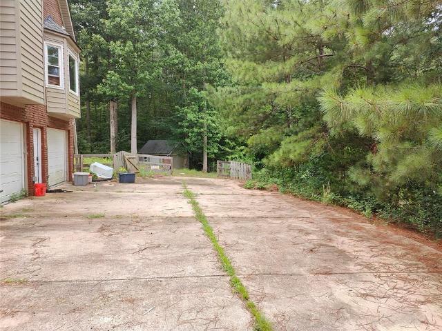 305 Shoals Trail