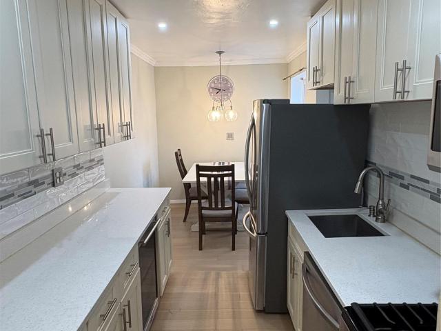 305 Sixth Avenue 2 F
