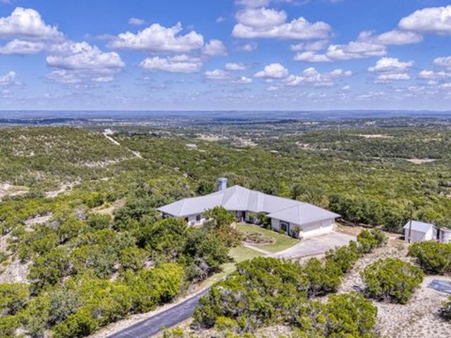 305 Spanish Pass Rd, Boerne, TX 78006