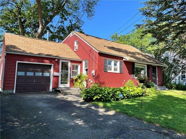 305 Stanton Dr, Syracuse, NY 13214