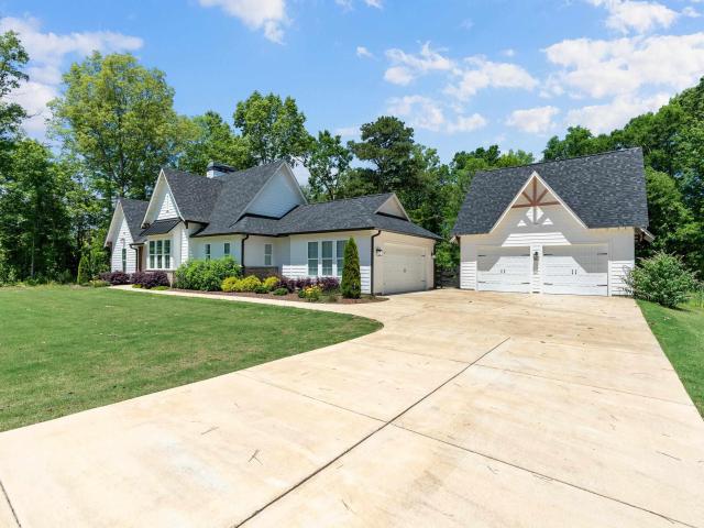 305 Stonewood Trail