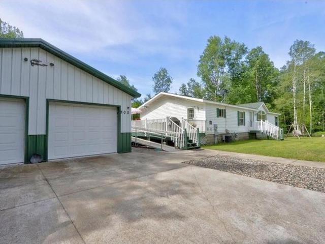 305 SW 30th St, Grand Rapids, MN 55744