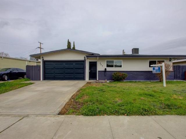 305 Portola Way, Tracy, CA 95376