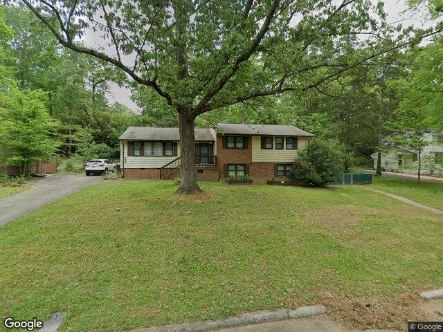 305 Plum Ln, Chapel Hill, NC 27517