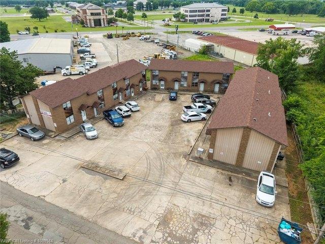 305 Pleasant Valley Rd, Poteau, OK 74953