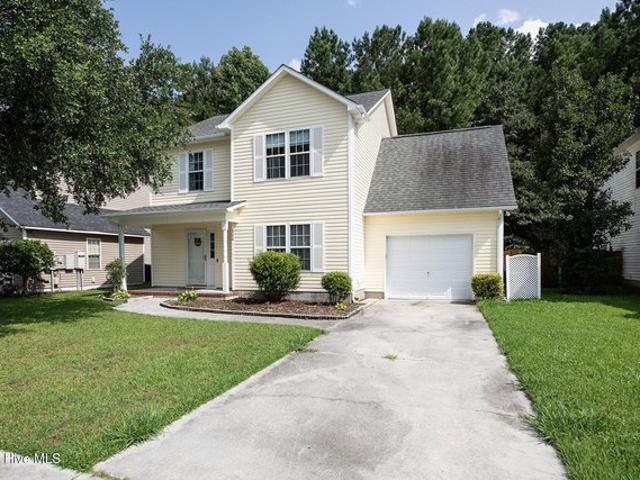 305 Providence Dr, Jacksonville, NC 28546