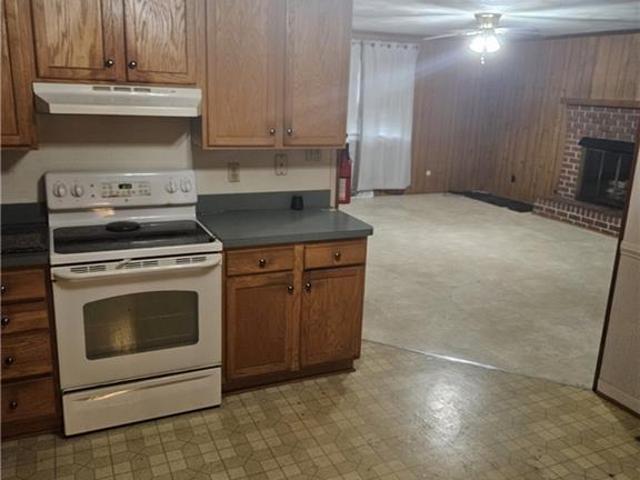 305 Providence RD