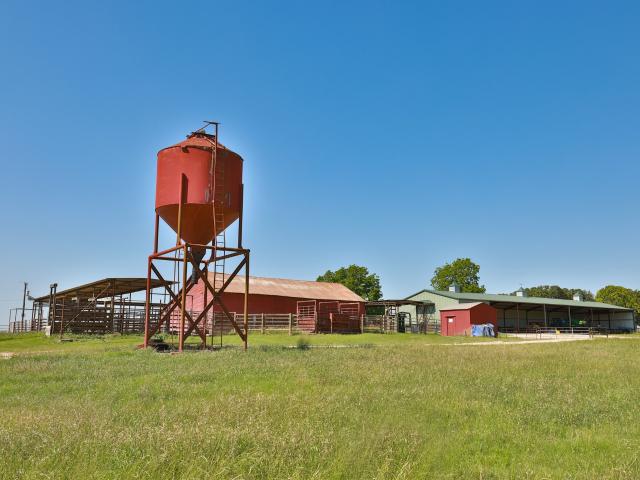 305 Rd, Navasota, TX 77868 | MLS #23677