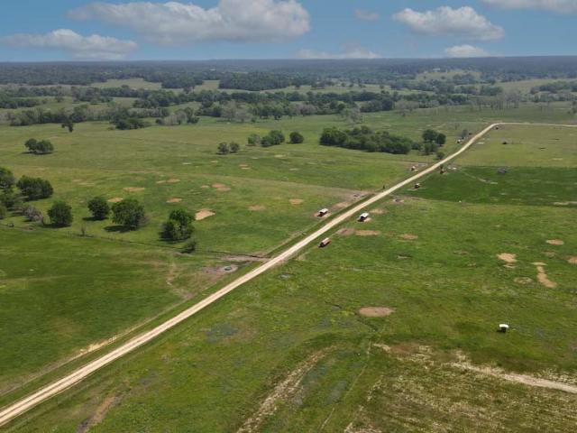 305 Rd, Navasota, TX 77868 | MLS #46201 | Compass