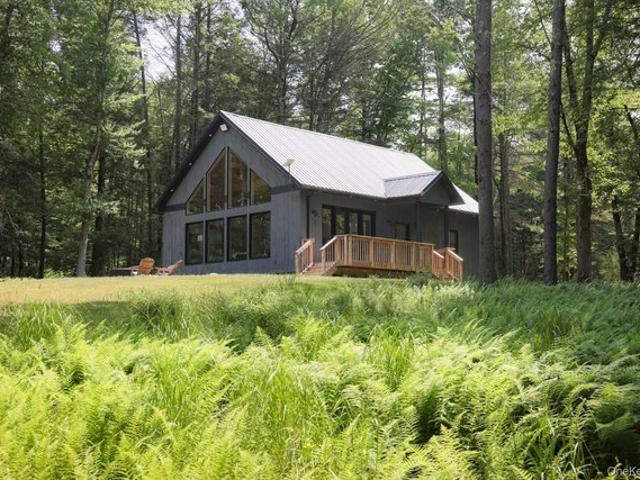 305 Reyer Rd, Narrowsburg, NY 12764