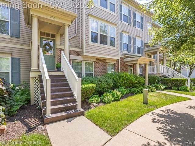 305 Red Ryder Dr, Plymouth, MI 48170