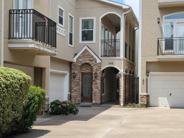 305 Reinerman St, Houston, TX 77007 | MLS #28310 | Compass