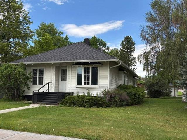305 W 5th St, Lusk, WY 82225